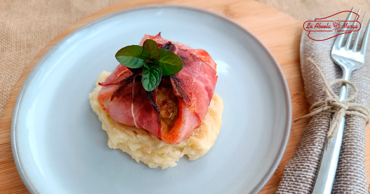 Receta de saquitos de bacon y lomo con champiñones